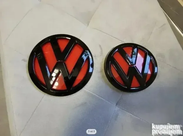 Golf 7 sjaj crni znakovi sa crvenom podlogom - KupujemProdajem