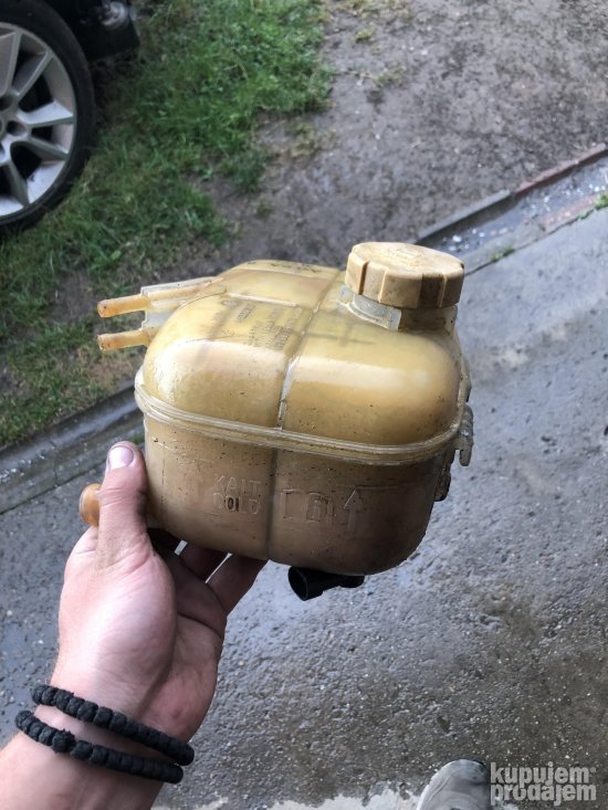 Boca vode antifriza sa senzorom opel astra h - KupujemProdajem