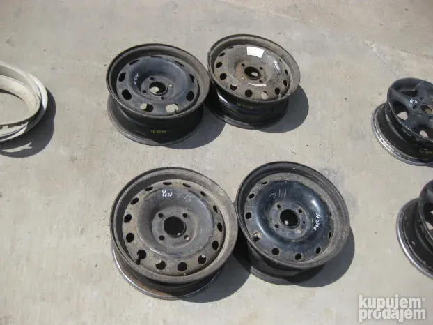 Pezo 14 ce felne celicne polovne ispravne originalne - KupujemProdajem