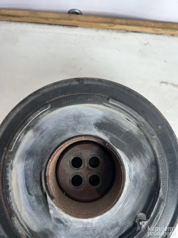 BMW F05 remenica radilice 3.0 - KupujemProdajem