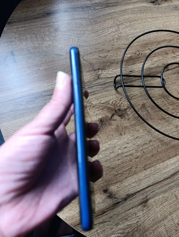 Motorola G6 Play + Xiaomi Redmi 8 Ispravni i očuvani - KupujemProdajem