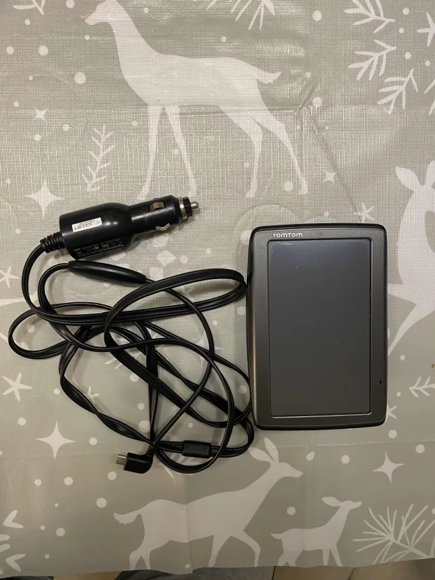 navigacija Tomtom 4EQ50 Z1230 - KupujemProdajem