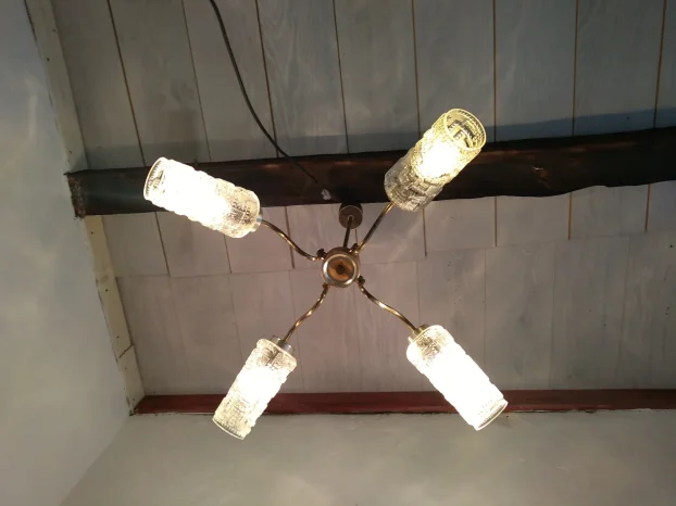 luster sa 4 lampe stari - KupujemProdajem