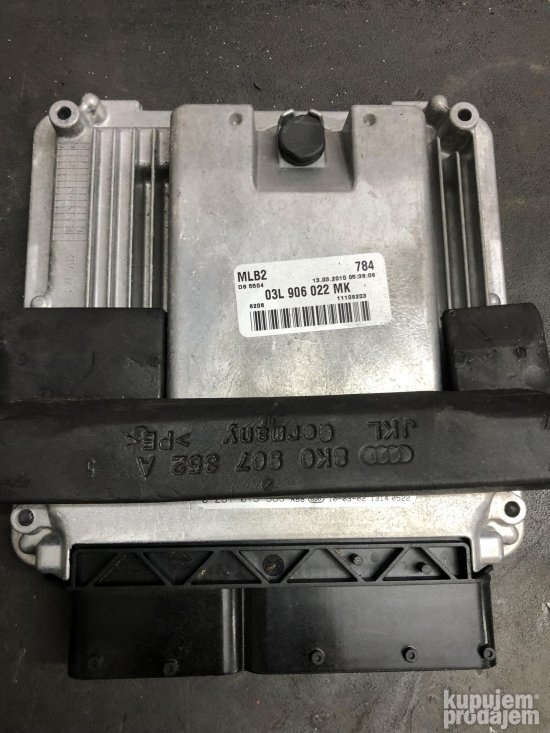 Audi A4 2.0 tdi motorni racunar 03L 906 022 MK - KupujemProdajem