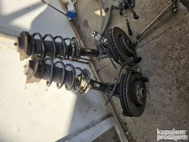 Prednji amortizeri sa oprugama Vw Passat B6 2.0 tdi - KupujemProdajem