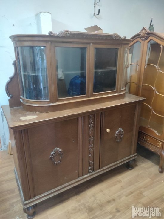 Stilska vitrina - KupujemProdajem