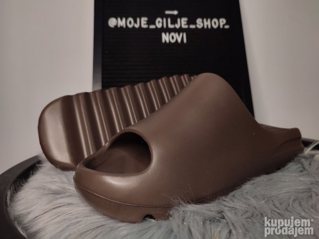 Yeezy Slide Earth Brown - KupujemProdajem