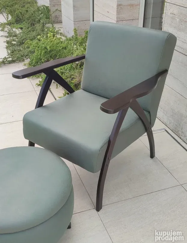 Retro fotelja - KupujemProdajem