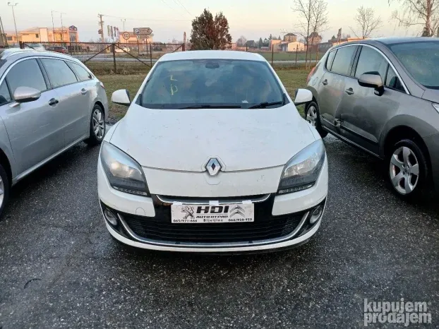 Prednji branik maska greda Renault III Megan Reno Megan 3 - KupujemProdajem