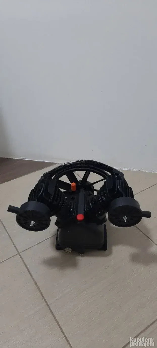 Kompresorska Glava 2 KLIPA 250l/2.2kw motor - KupujemProdajem
