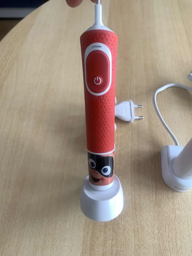 Originalne četkice za zube Philips HX680A -Oral B Disney/Pix ...