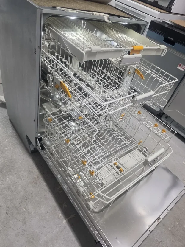 Miele ugradna masina za sudove XXL - KupujemProdajem