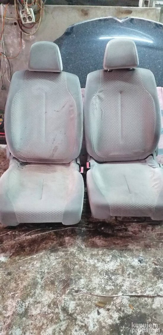 Citroen c4 sedišta - KupujemProdajem