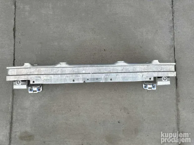 Sina prednja Touareg 18- 760807109B - KupujemProdajem