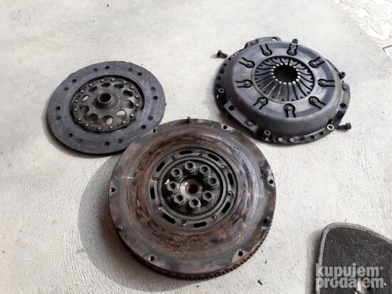 Plivajuci zamajac za 2.8 v6 Audi A4 A6 Vw Passat B5 Pasat - KupujemProdajem