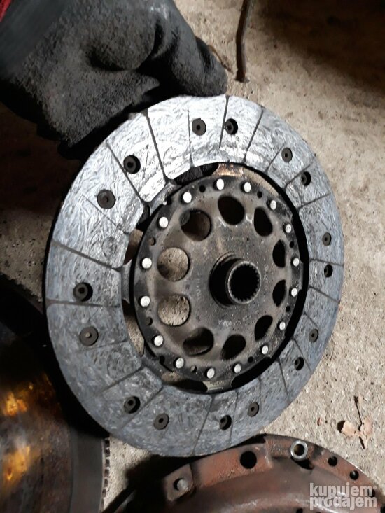 Plivajuci zamajac za 2.8 v6 Audi A4 A6 Vw Passat B5 Pasat - KupujemProdajem