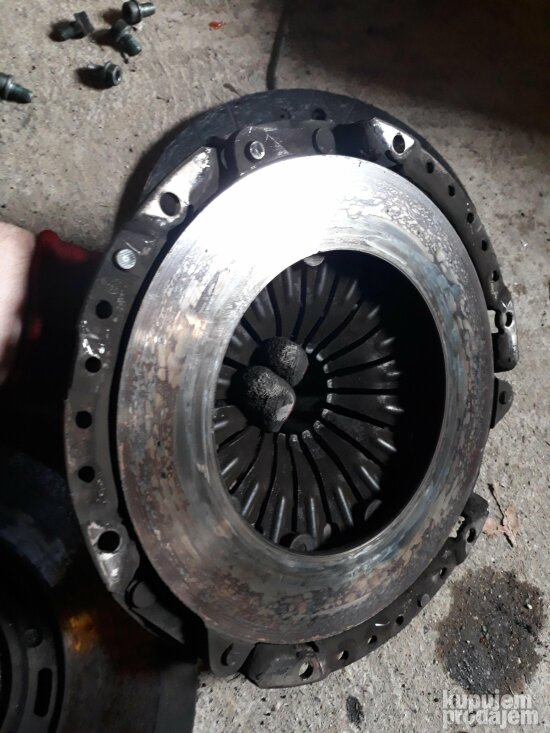 Plivajuci zamajac za 2.8 v6 Audi A4 A6 Vw Passat B5 Pasat - KupujemProdajem