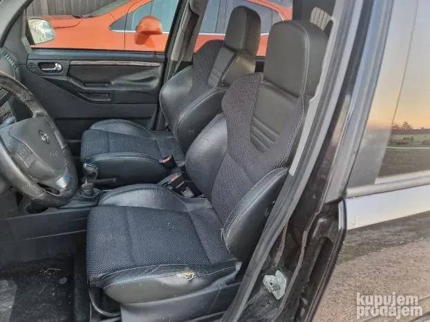 Opc recaro sedista i tapaciri Opel Meriva A - KupujemProdajem