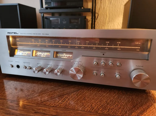 Rotel RX 304,Mint stanje - KupujemProdajem