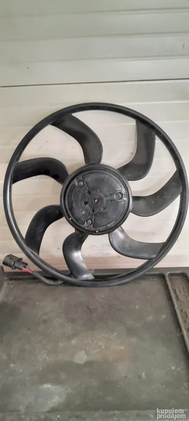 Audi A6 C8 ventilator hladnjaka / 8W0 959 455 T - KupujemProdajem