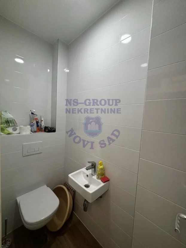 Trosoban stan na prodaju - Sremska Kamenica, Petrovaradin, Novi Sad ...