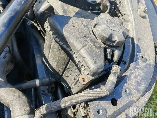 Bmw f10 f11 n47 2.0 posuda antifriza vode - KupujemProdajem