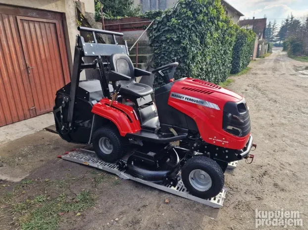 Traktor kosacica MASSEY FERGUSON MF 21-25 RD 4WD 25 ks - KupujemProdajem