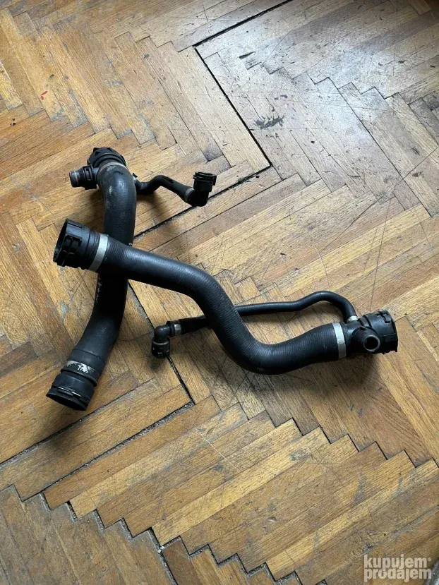 BMW crevo vode hladnjaka boce 177ks N47 E90 E91 E87 E60 X3 ...