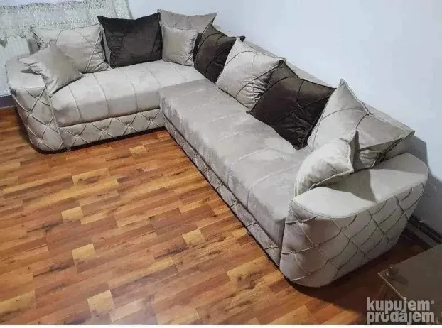 Ugaone garniture - KupujemProdajem