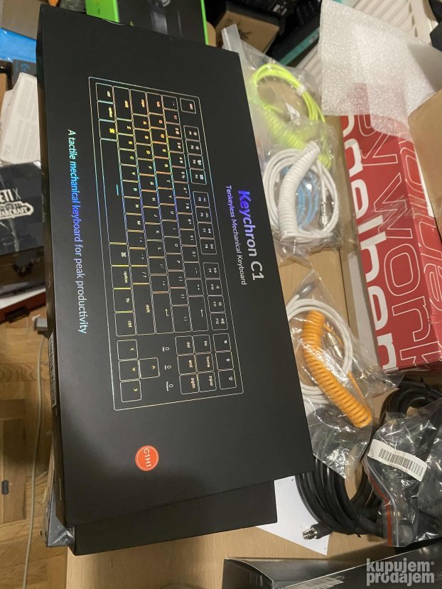 Keychron C1 RGB Hot swap TKL red switch RGB swichevi - KupujemProdajem