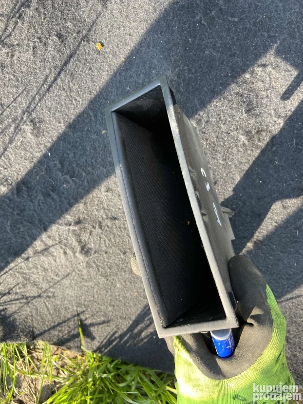 Citroen C2 C3 fioka ispod radija - KupujemProdajem