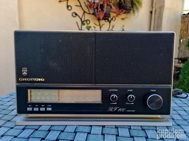 GRUNDIG RF-100 - stari nemački radio prijemnik - KupujemProdajem