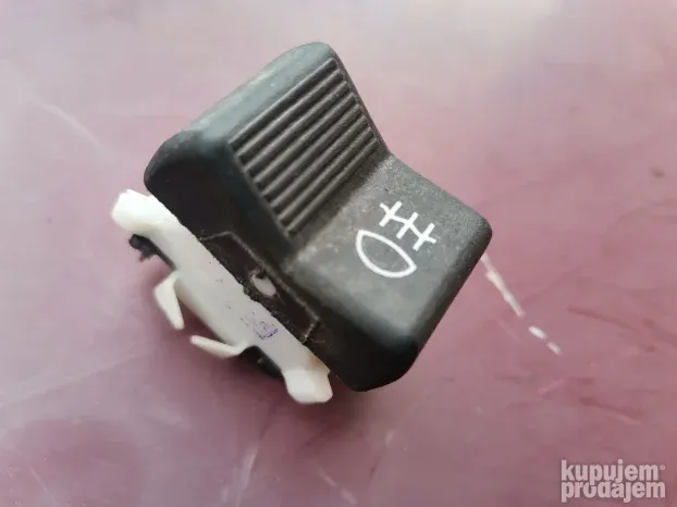 Prekidac maglenki Lada 21213,21214 Niva,2107 Riva - KupujemProdajem