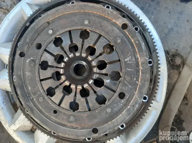 Plivajuci zamajac za t4 2.4 dizel - KupujemProdajem