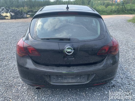 Opel astra J gepek staklo - KupujemProdajem