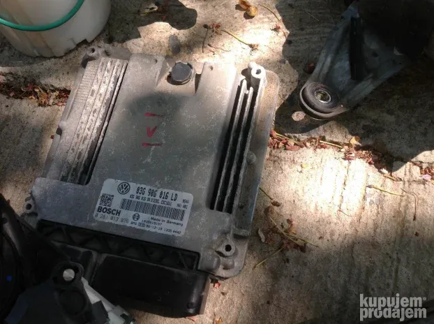 Vw Golf 5 1,9 Tdi motorni racunar - KupujemProdajem