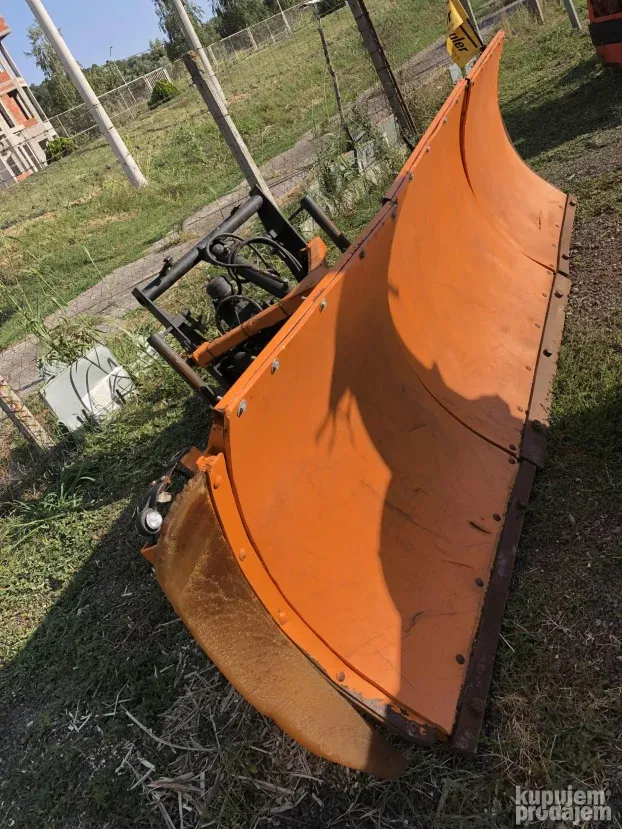 Kamionski raonik za sneg/Noz za sneg - KupujemProdajem