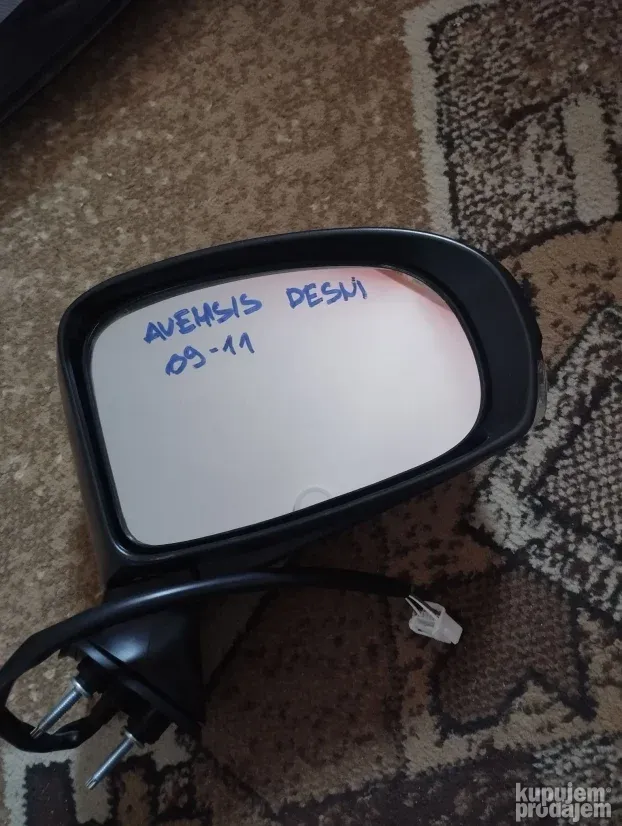 Toyota Avensis 09-11 desni retrovizor - KupujemProdajem