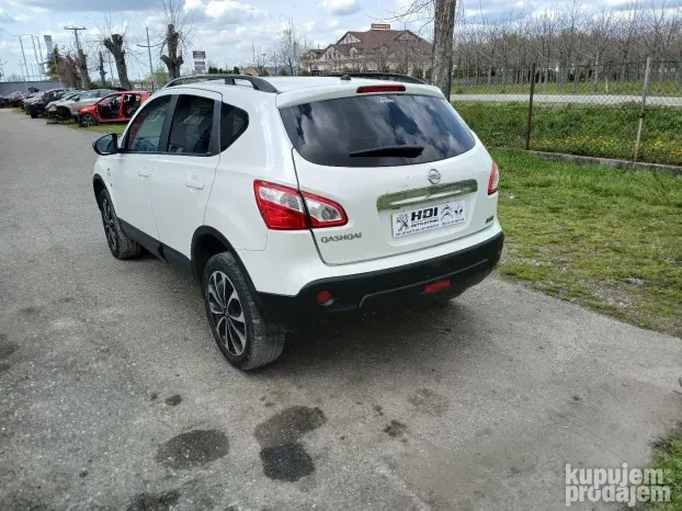 Zadnja leva vrata staklo lajsna Nissan Qasqai Nisan Kaskai ...