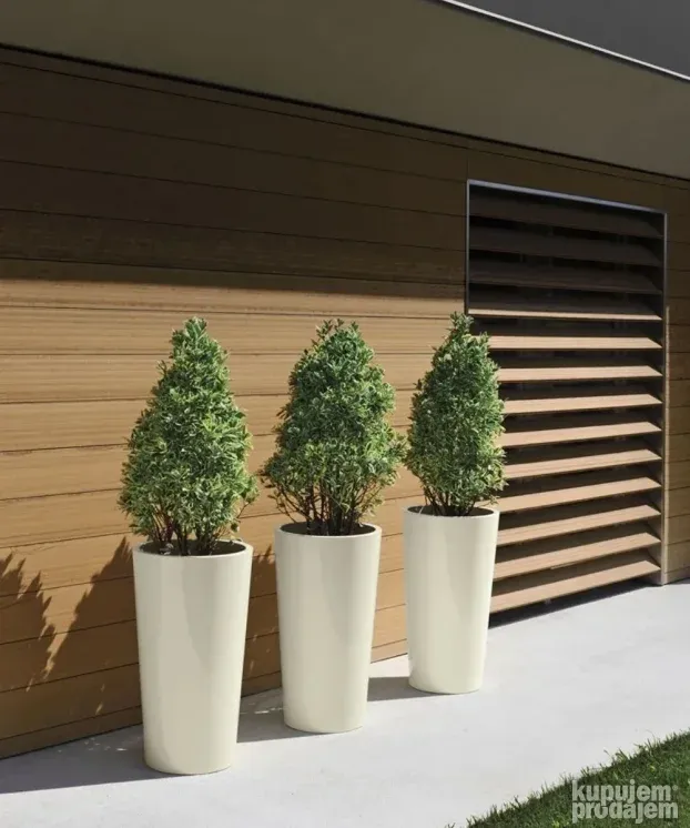 Visoka saksija sa uloskom - KupujemProdajem