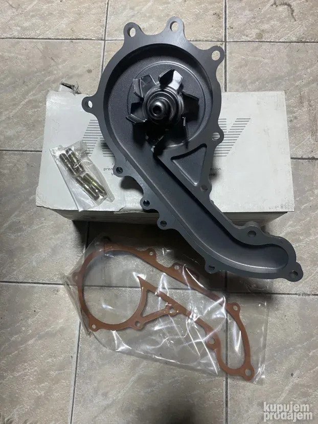 Pumpa vode TOYOTA Hiace 4 NPW - KupujemProdajem