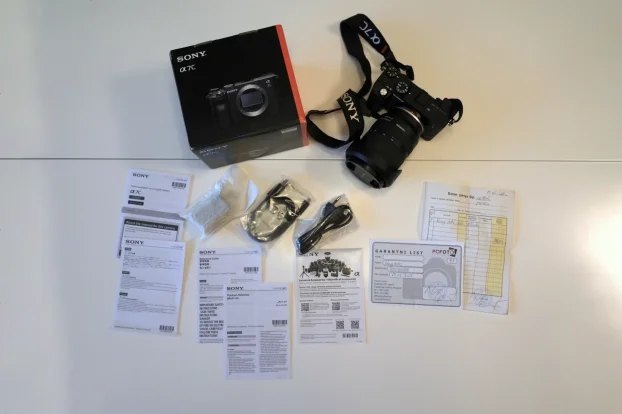 Sony A7C telo, kablovi, papiri, kutija, 600 okidanja 10/10 ...