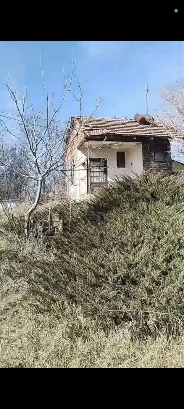 Plac i zemljište na prodaju - Plac sa kućom Velika Krsna - KupujemProdajem