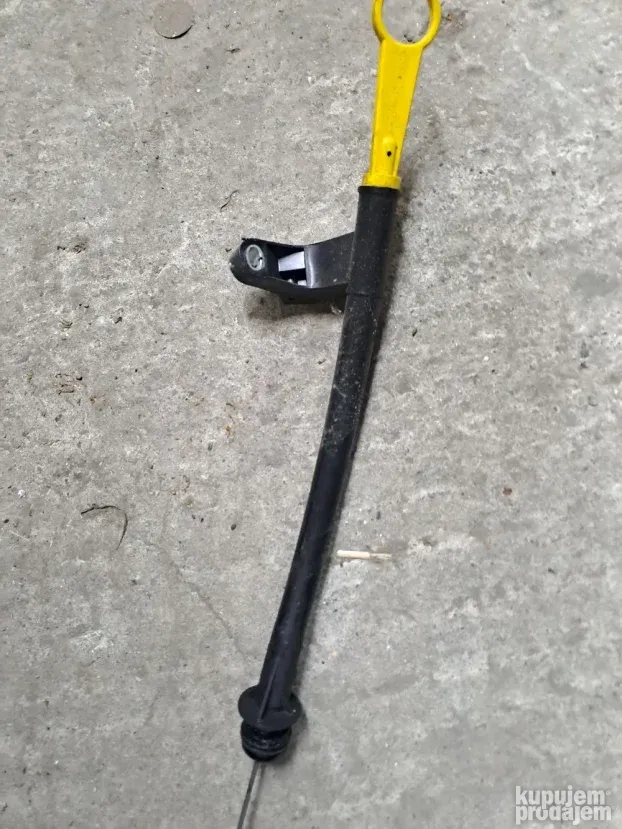 Plastika za merac ulja Focus mk2.5 1.8 tdci - KupujemProdajem