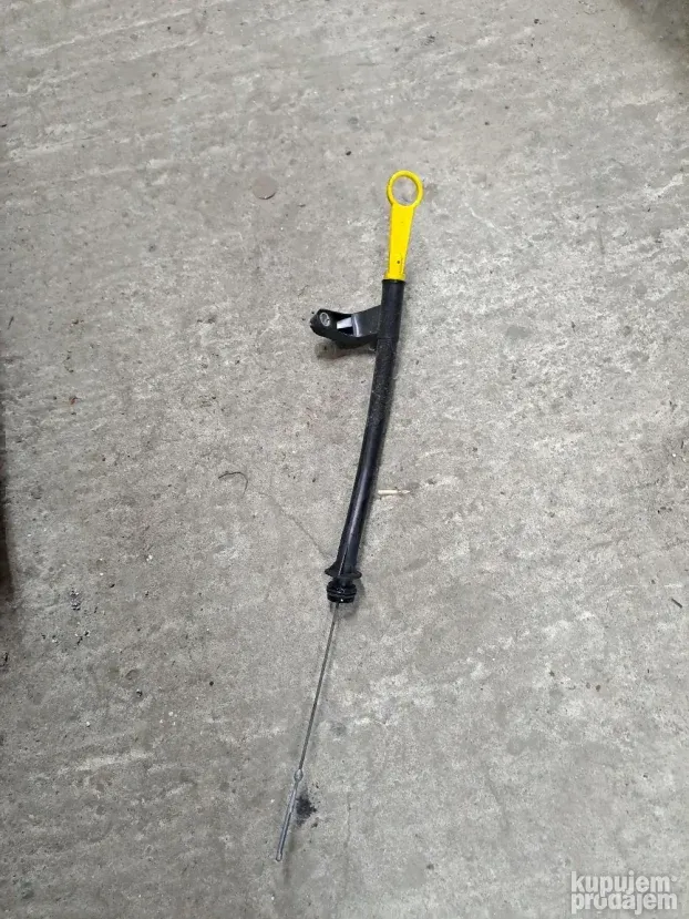 Plastika za merac ulja Focus mk2.5 1.8 tdci - KupujemProdajem