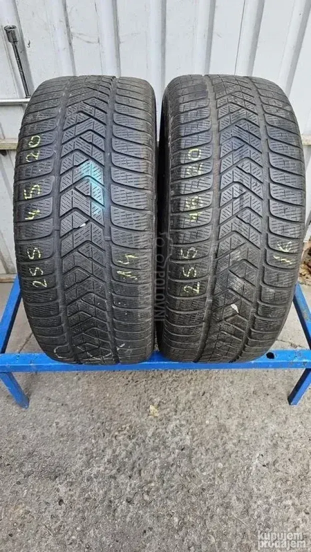 PIRELI 255/45-20 M+S Zimske - KupujemProdajem