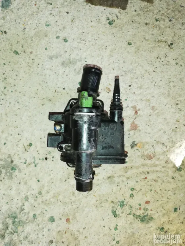 Kuciste termostata za Citroen C3 - KupujemProdajem