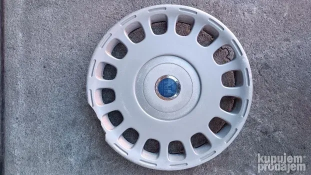 Fiat multipla fabricka ratkapna 15 coli - KupujemProdajem