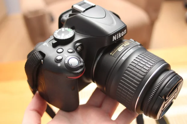Nikon D5100 + af-s 18-55mm f/3.5-5.6 VR (7700 okidanja!) - KupujemProdajem