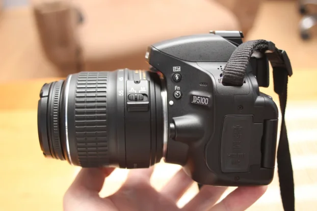 Nikon D5100 + af-s 18-55mm f/3.5-5.6 VR (7700 okidanja!) - KupujemProdajem